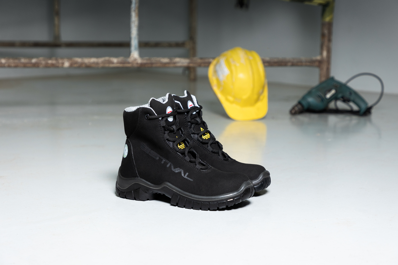 Bota de EPI: qual a diferença dos CAs? - Blog Estival